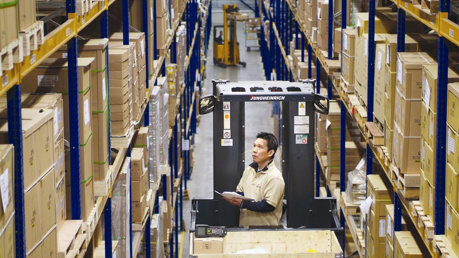 Menlo Logistics Logo